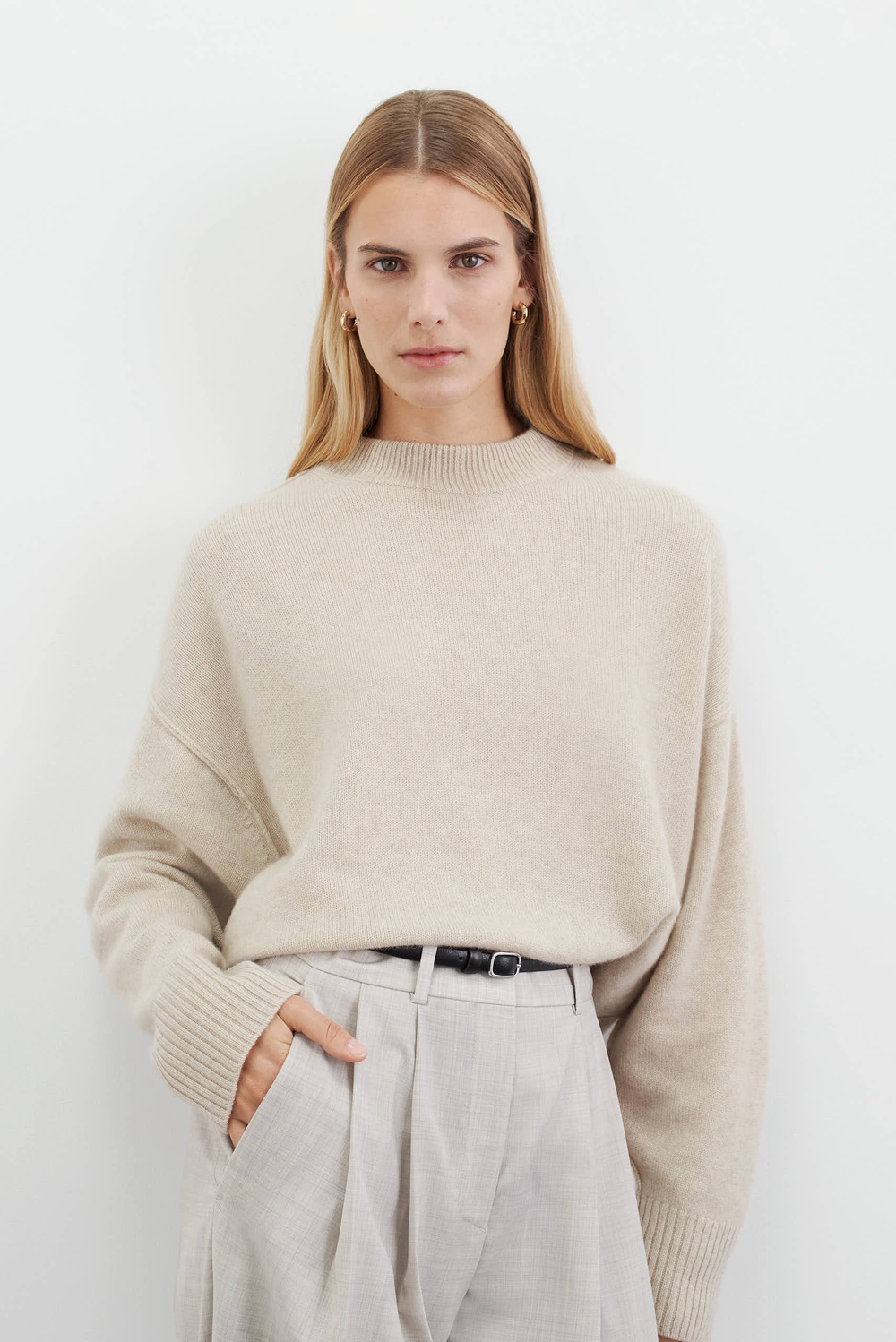 Loose Fit O-neck - Products - Natural Sand | Soft Goat